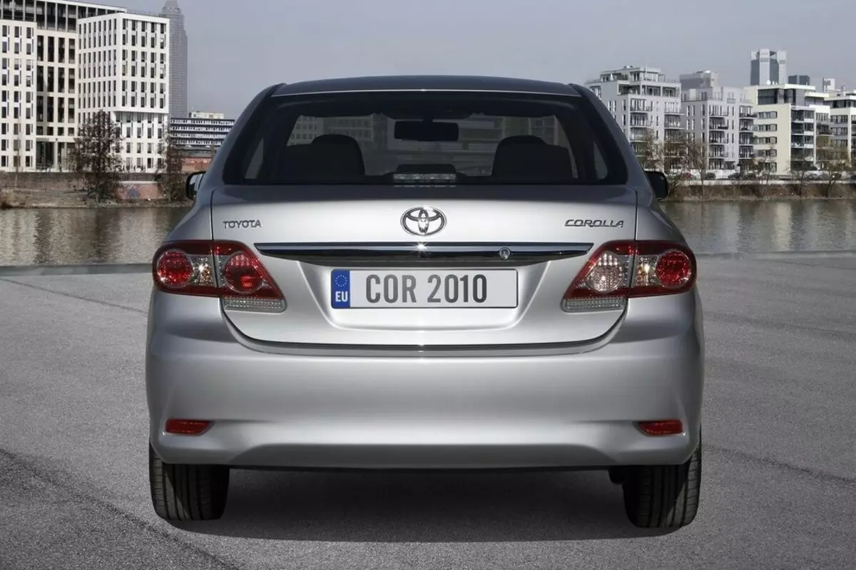 Da li vrijedi kupiti Toyota Corolla X E150 za 600 hiljada rubalja 20488_7