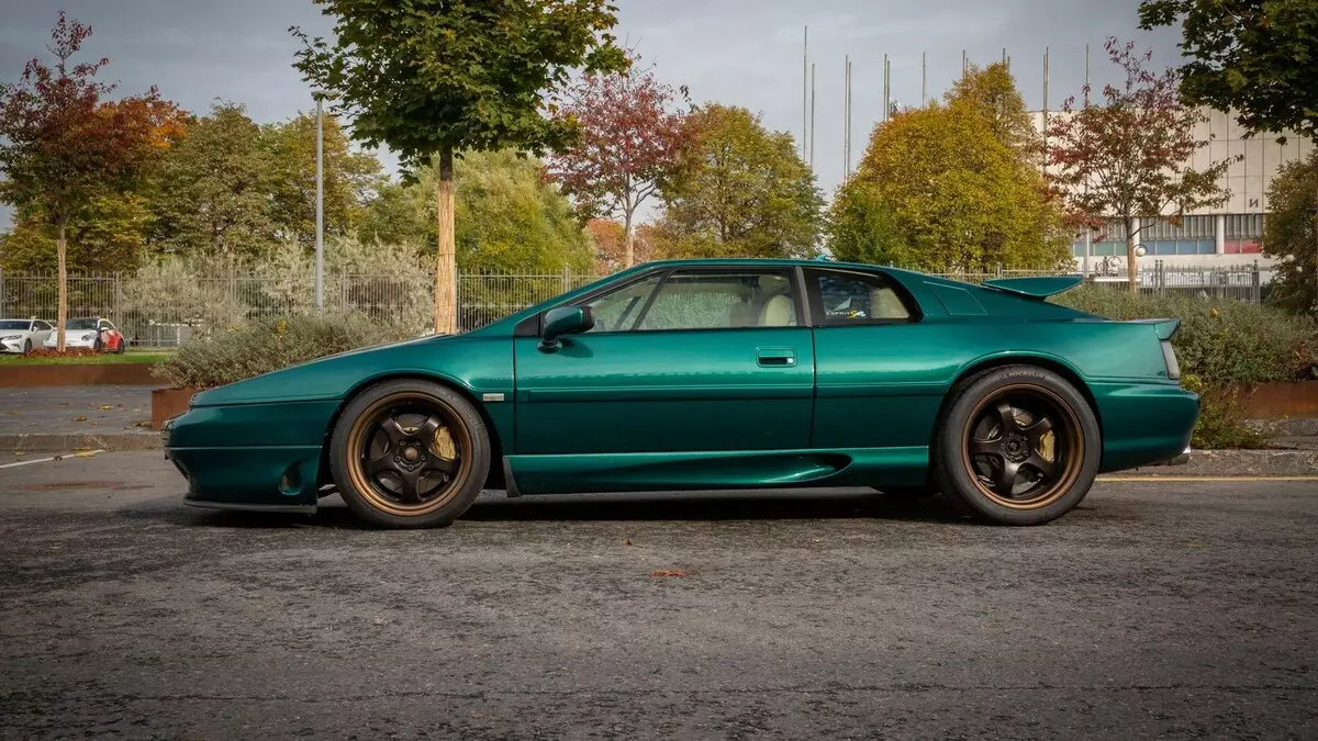 Lotus Esprit 1996: eksperyans Pwopriyetè 20490_1