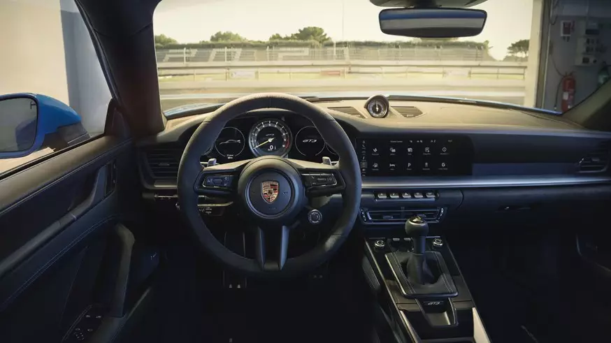 Ofu fou mo se taʻavale taʻavale: porsche 911 gt3 suia le afi ma ua sili atu le dynamic 20498_4