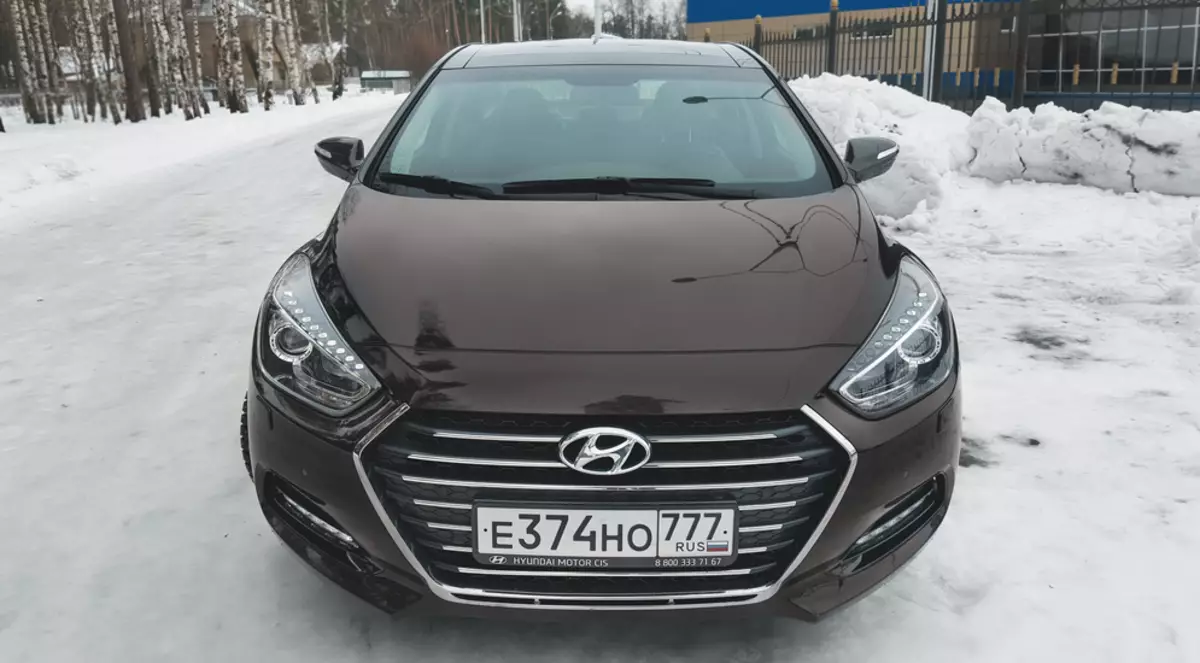 Business Tractor: HYUNDAI I40 1.7 CRDI Test Drive 20548_1