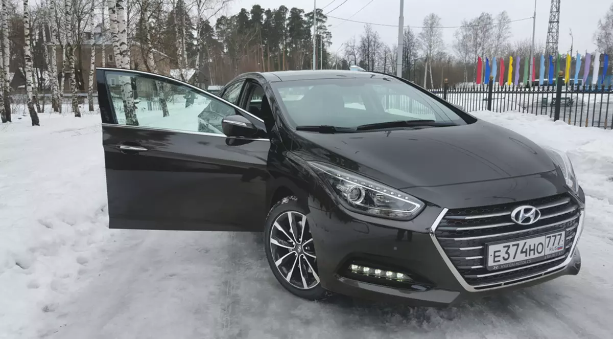 Iṣowo Iṣowo: Hyundai I40 1.7 CRDI idanwo 20548_6