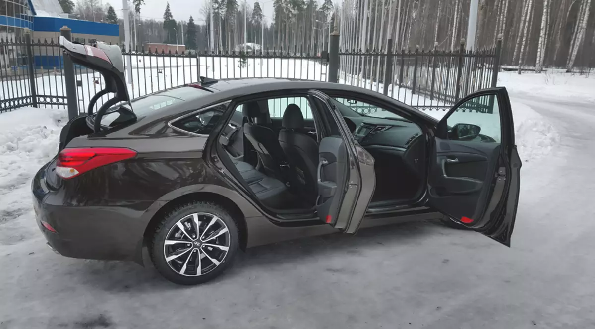 Бізнес-трактор: тест-драйв Hyundai i40 1.7 CRDi 20548_7