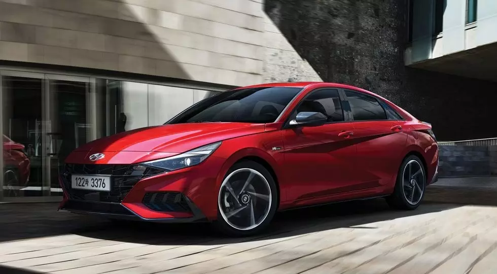 Hyundai newydd Elantra N Line: Dal 204 HP a dau flwch i ddewis 20562_1