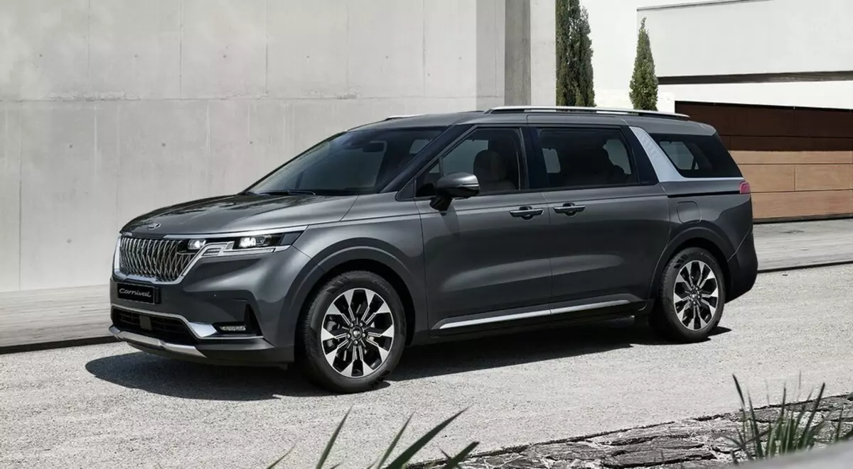 Nový Minivan Kia Carnival pre Rusko: Dva možnosti vnútorného interiéru, benzín alebo diesel 20583_1