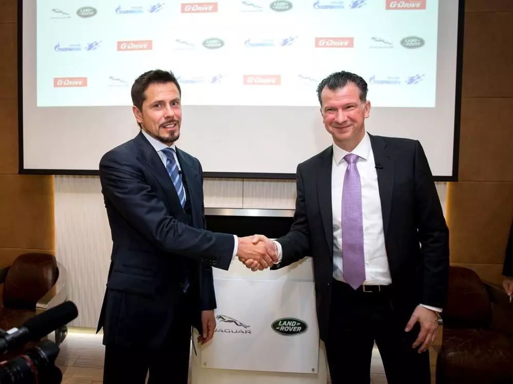 För provkörning Jaguar och Land Rover i Ryssland använder Premium Fuel G-Drive