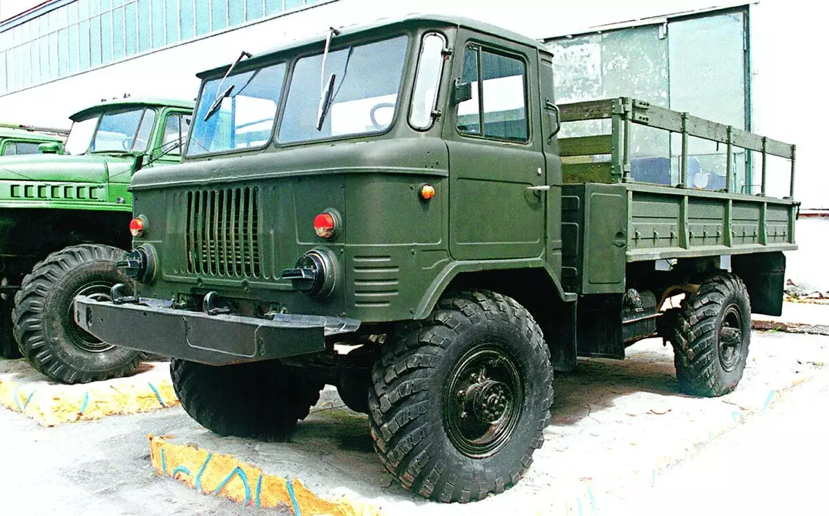 GAZ-66: 40 ஆண்டுகள் அபிவிருத்தி மற்றும் இராணுவ டிரக் அபிவிருத்தி 20630_20