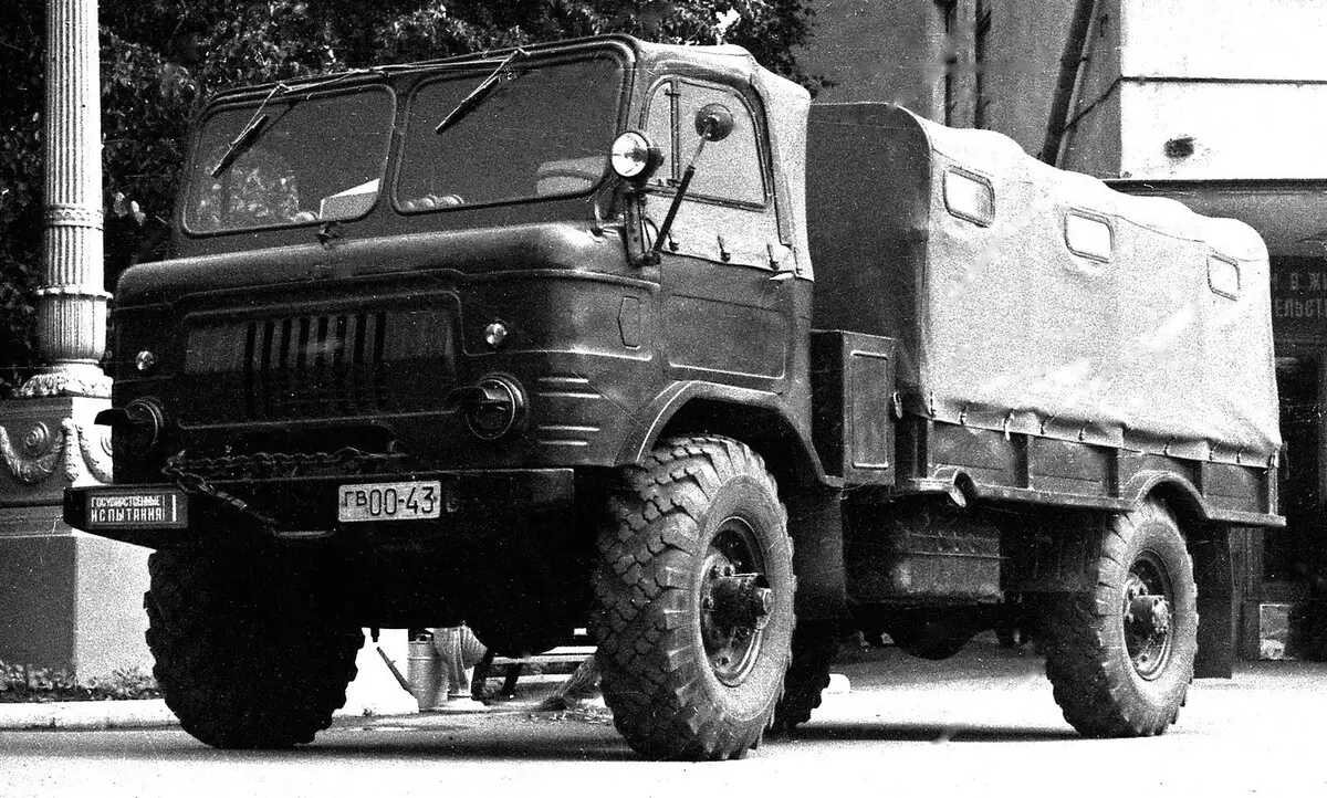 Gaz-66: Shekaru 40 na ci gaba da ci gaban motar Sojojin Sojoji 20630_9