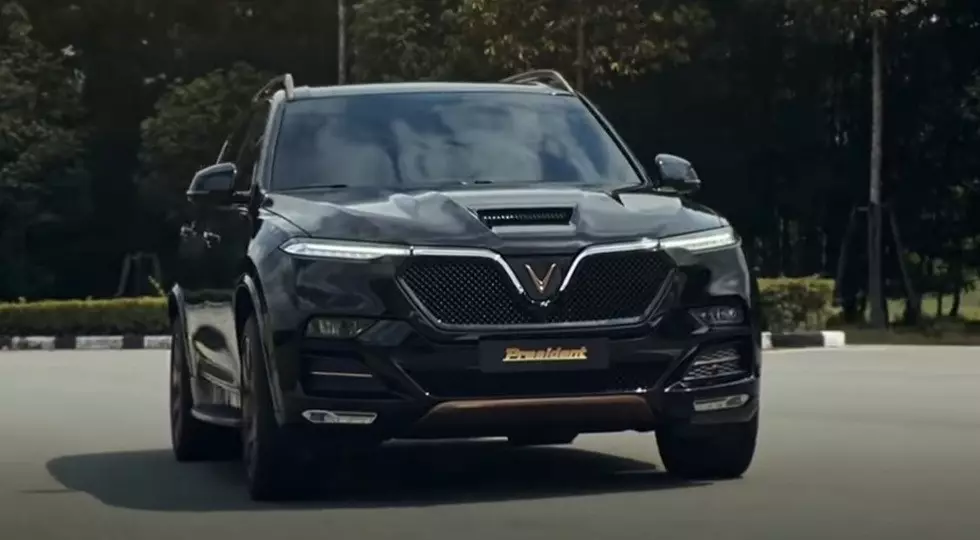 Rais wa Kivietinamu kutoka kwa BMW X5 ya zamani aliweka kwenye video (v8 bado haijahakikishiwa) 20660_1