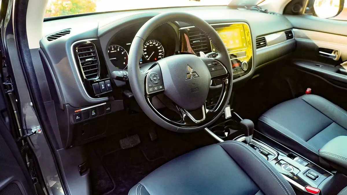 Test Drive Actualizat Mitsubishi Outlander 20685_12