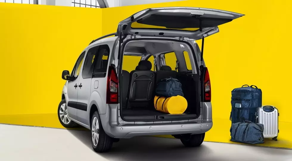 Αποκλειστικός επιβάτης OPEL COMBO: πλουσιότερος και ακριβότερος αδελφοί από την Peugeot και την Citroen 20725_4