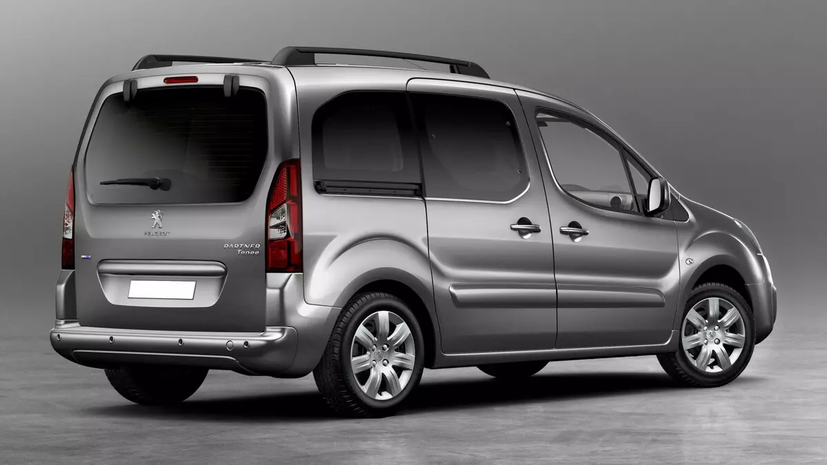 Alabaṣepọ Peugedot, Curroen Berlingo ati Opel Combo ni Ilu Russia Federation: Ẹya Irin-ajo pẹlu ASIN AKP 20729_1