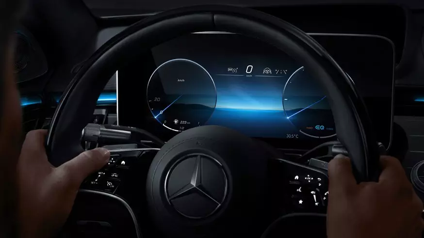 Interiøret i den nye Mercedes-Benz S-Klassen: Med Passasjer Passasjer Skjermer og Projeksjonsdisplay 20805_9