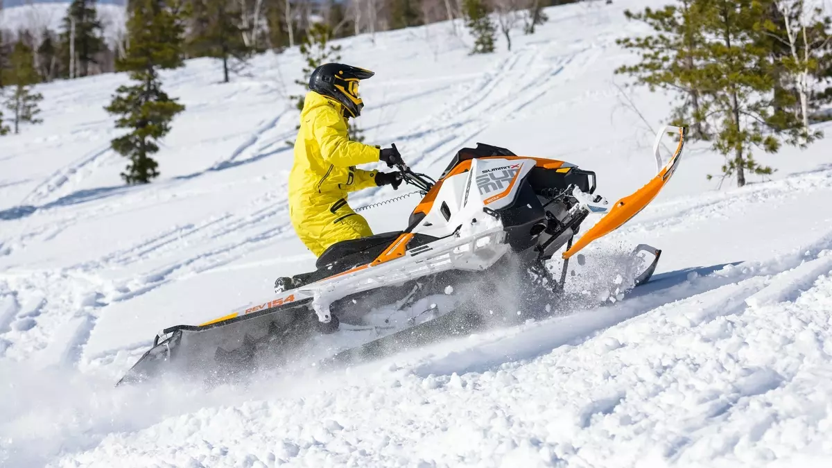 Ski-doo summit x 850 e-tec snowmobile test drive 20872_24