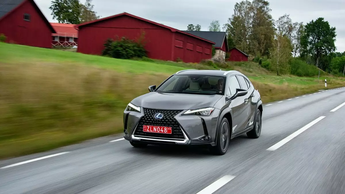 Is er een leven zonder prijs: alle hybride auto's van de Russische markt 21006_2