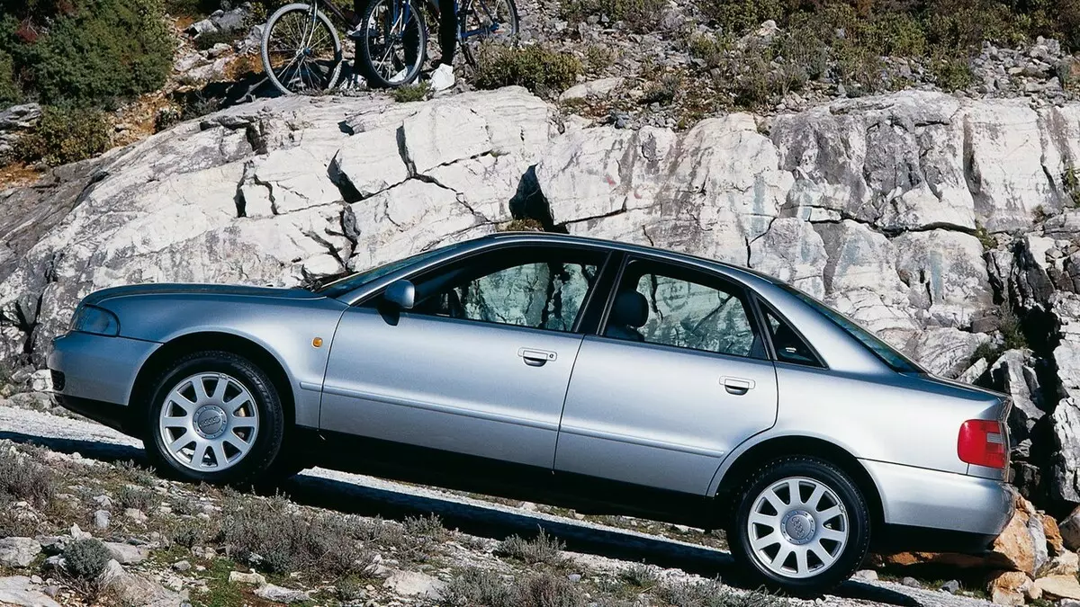 Op de foto: Audi A4 '1997-99