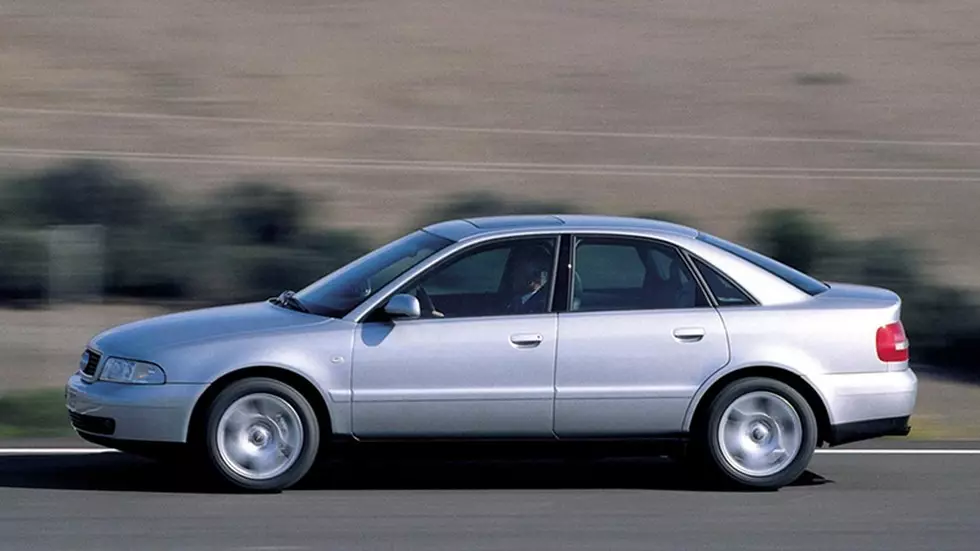 A fotóban: Audi A4 '1999-2000