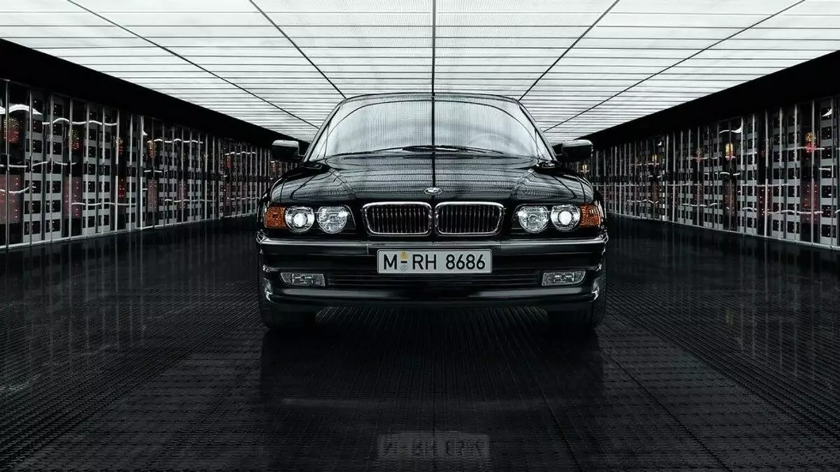 Στη φωτογραφία: BMW Σειρά 7 (E38) '1998-2001