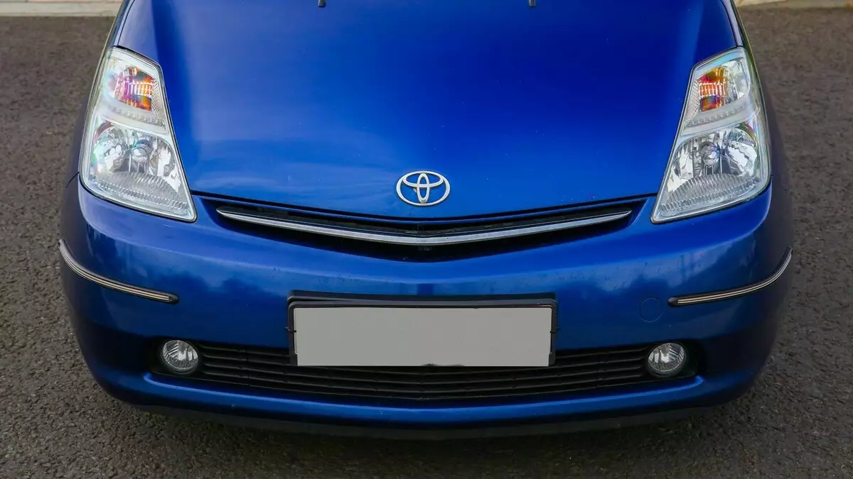 Toyota Prius XW20 з прабегам: найскладаная электрыка і палёгку кузава, якое вядзе да карозіі 21171_6