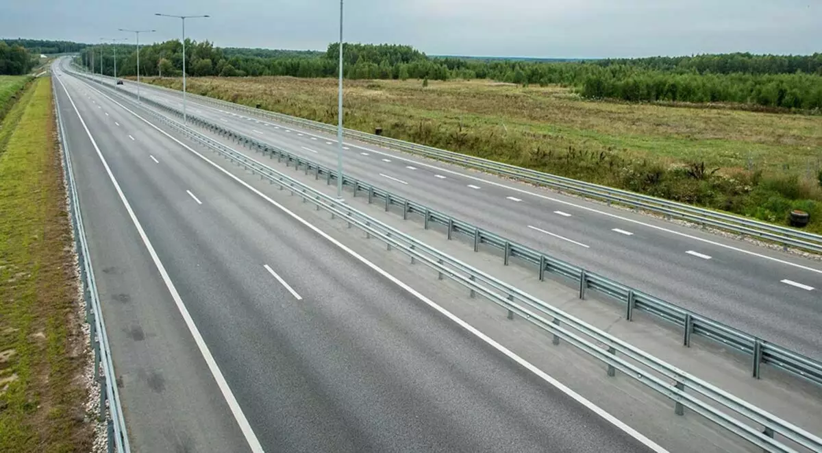 भुक्तान गरिएको राजमार्ग m-11 मा नयाँ साइटहरू सार्नका लागि नि: शुल्क डब्लियो 21191_1