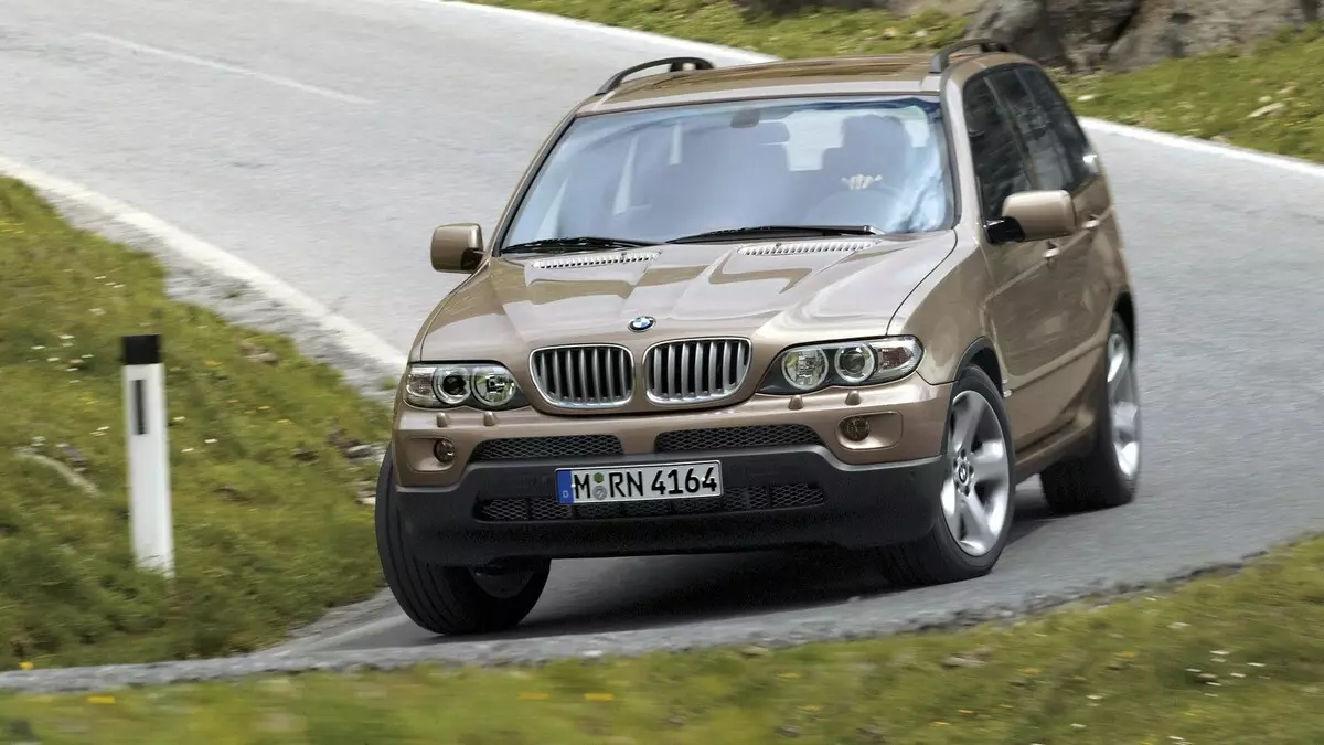 BMW X5 (E53) በእንቅስቃሴ ላይ