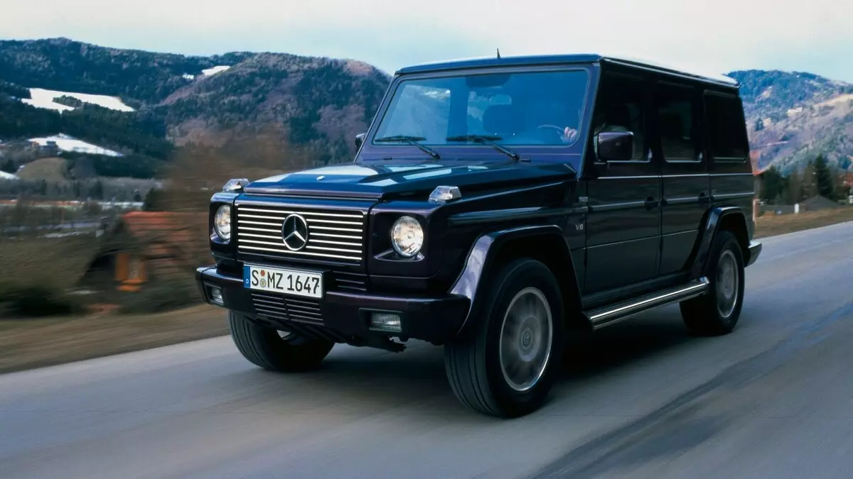 Pelottava pelkästään muille: Onko syytä ostaa Mercedes-Benz G-luokka miljoonaksi? 21279_1