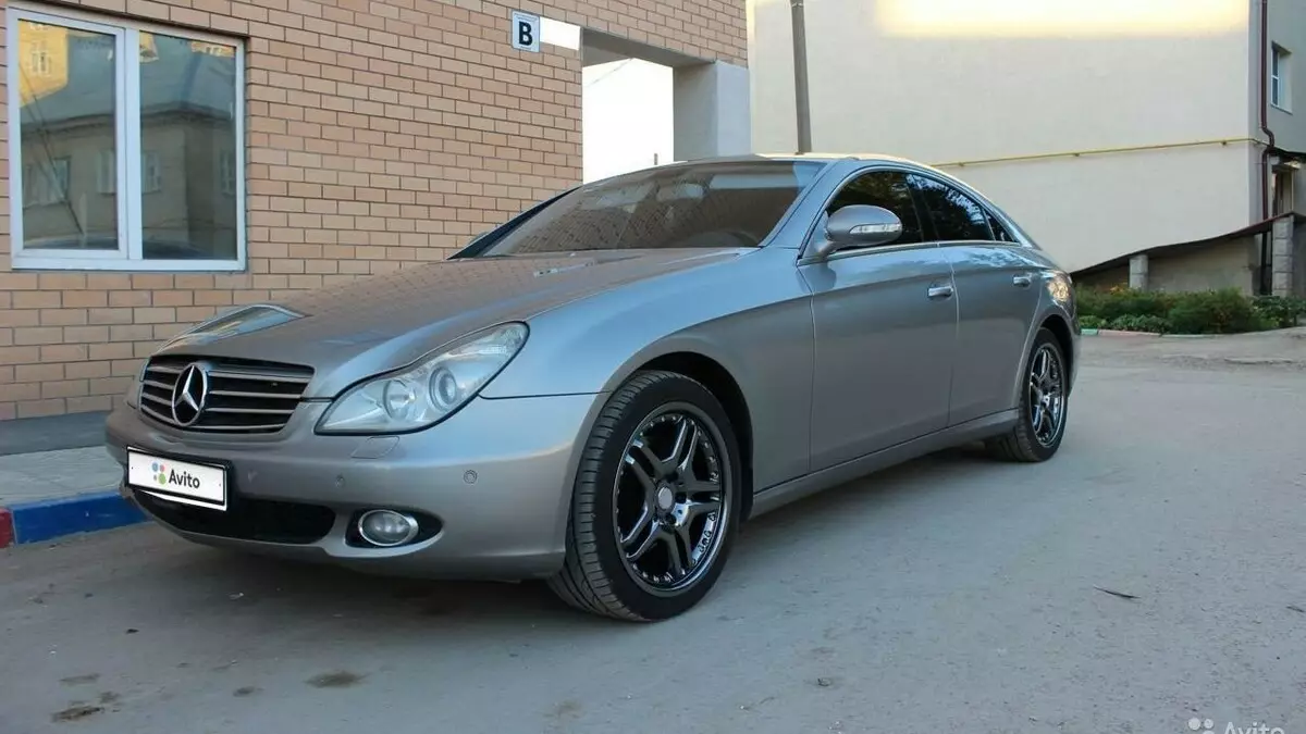 Ĉu valoras aĉeti Mercedes-Benz CLS I por 800 mil rubloj 21291_12