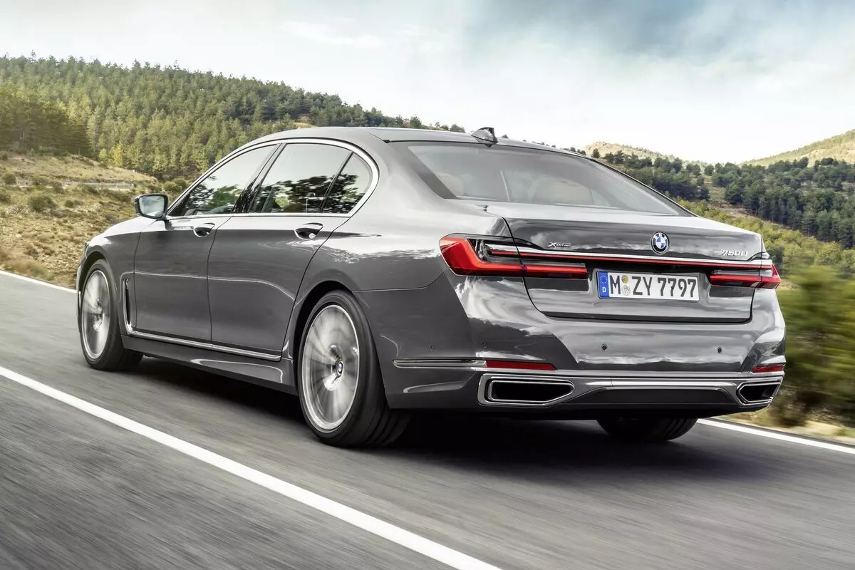 BMW 7 serija: Ažuriranje bez iznenađenja i cenu od 5,48 miliona rubalja 21327_22