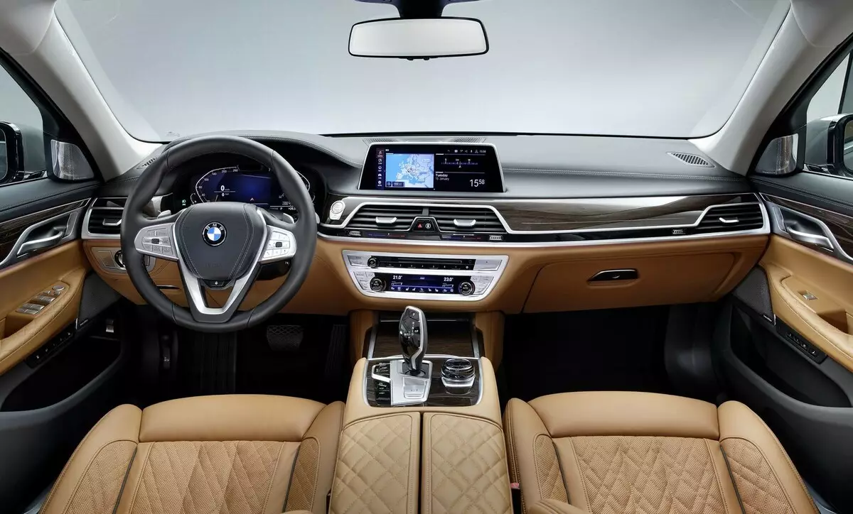 BMW 7 სერია: განახლება სიურპრიზების გარეშე და 5.48 მილიონი რუბლის ფასი 21327_9