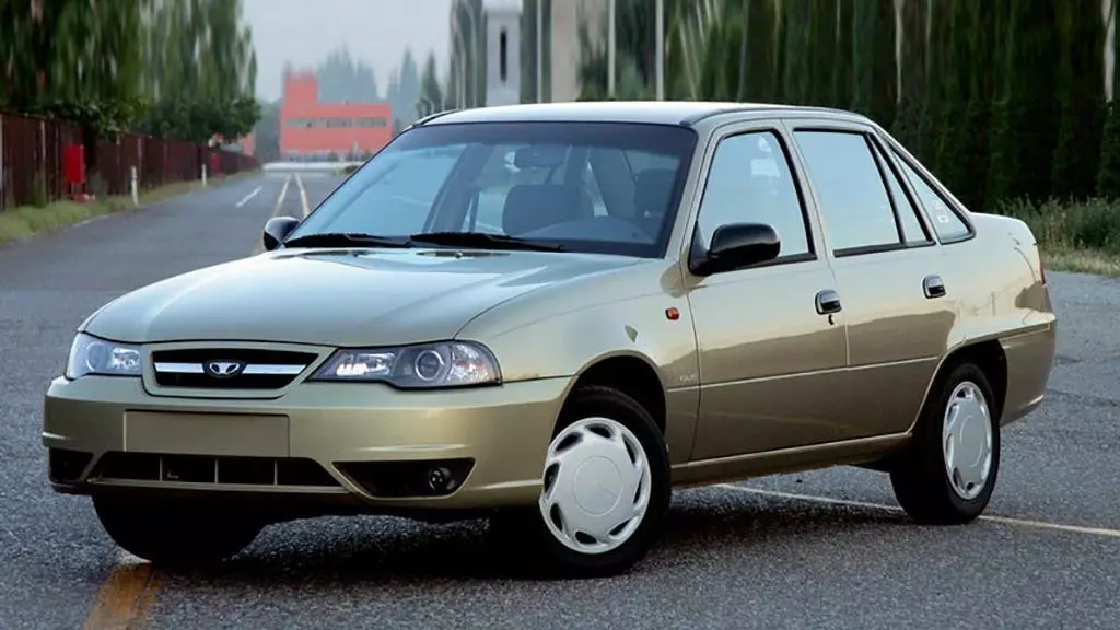 Brat na sestri: upoređivanje Opel Kadett E i Daewoo Nexia 21352_47