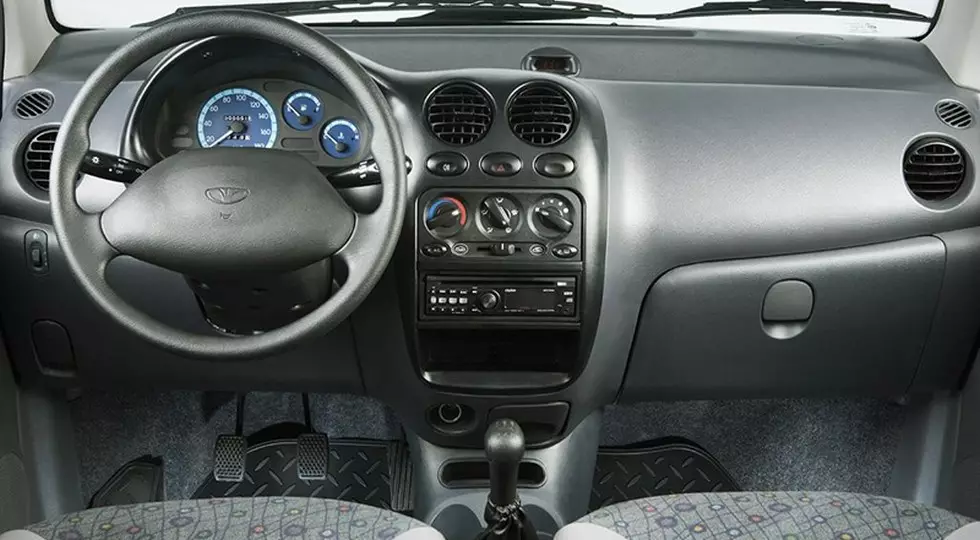 Στη φωτογραφία: Hatch Hatch Daewoo Matiz, η οποία ήταν διαθέσιμη στη Ρωσία