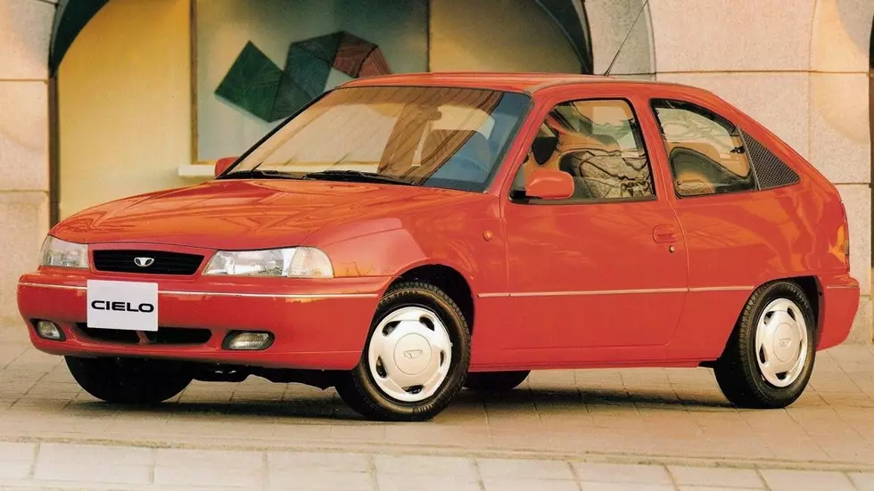 Opel, Pontiac ve Chevrolet: Daewoo Nexia'nın tüm dünyayı fethetmeye çalıştı 21357_31