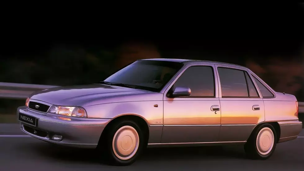 Opel, Pontiac ja Chevrolet: Kuinka Daewoo Nexia yritti valloittaa koko maailman 21357_45