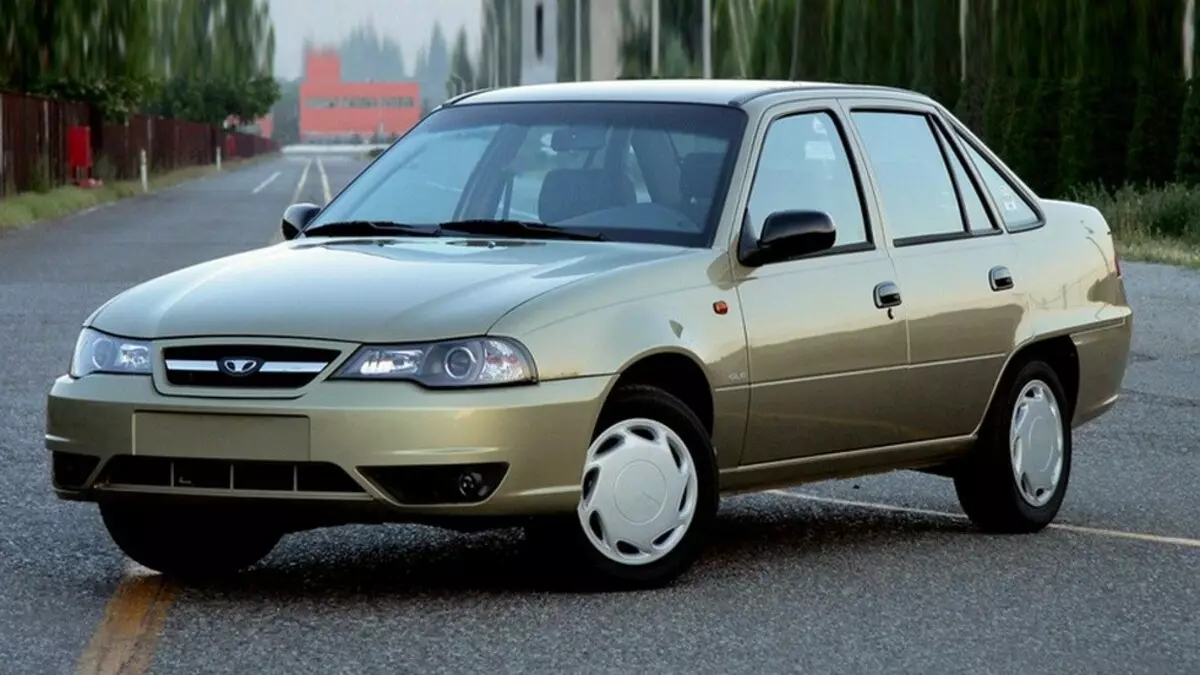 Opel, pontiac ary chevrolet: ahoana ny fomba niezahan'i daewoo nexia handresy an'izao tontolo izao 21357_65