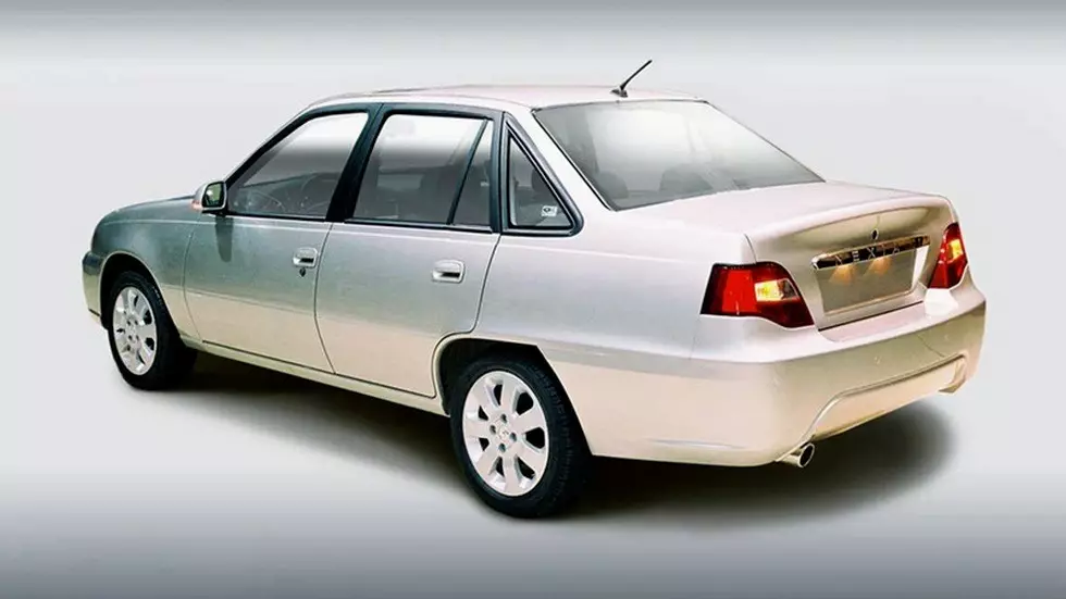Opel, Pontiac ve Chevrolet: Daewoo Nexia'nın tüm dünyayı fethetmeye çalıştı 21357_66