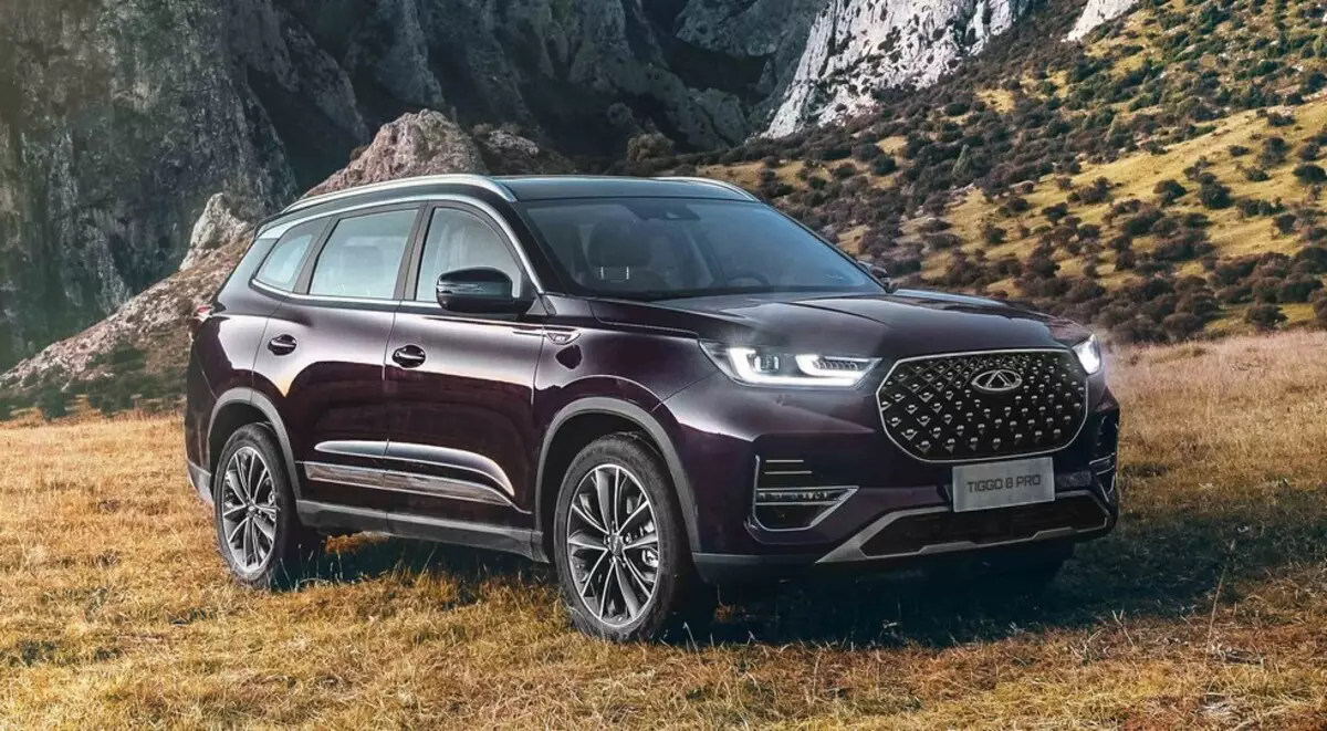 Chery Tiggo 8 Pro Oroszországban kezdődik: két motor, versenytársak bejelentették Sorento és Tiguan 21407_1