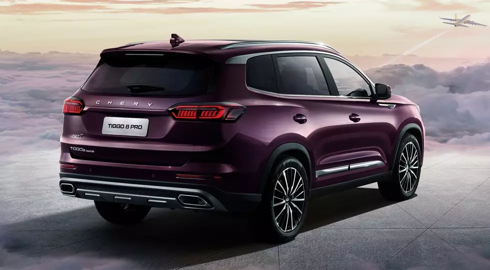 奇瑞Tiggo 8 Pro从俄罗斯开始：两个发动机，竞争对手宣布Sorento和Tiguan 21407_2