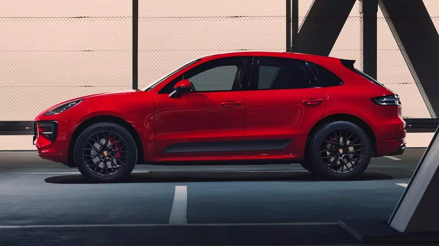 قام Porsche بتحديث Macan GTS: محرك آخر، الآن أقل من 5 ثوان قبل 