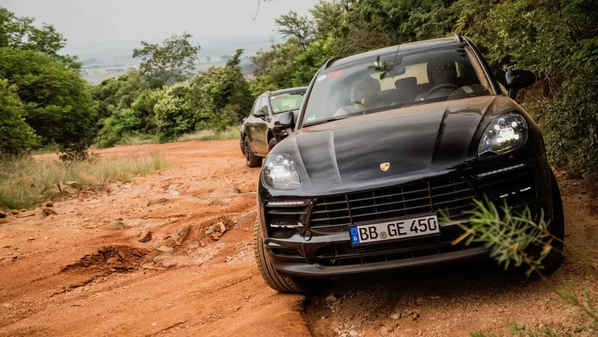 Aggiornato Porsche Macan entrerà nel mercato alla fine di luglio 21452_2