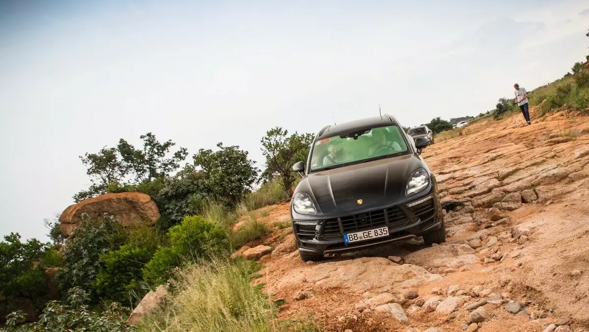 Updated Porsche Macan will enter the market at the end of July 21452_5