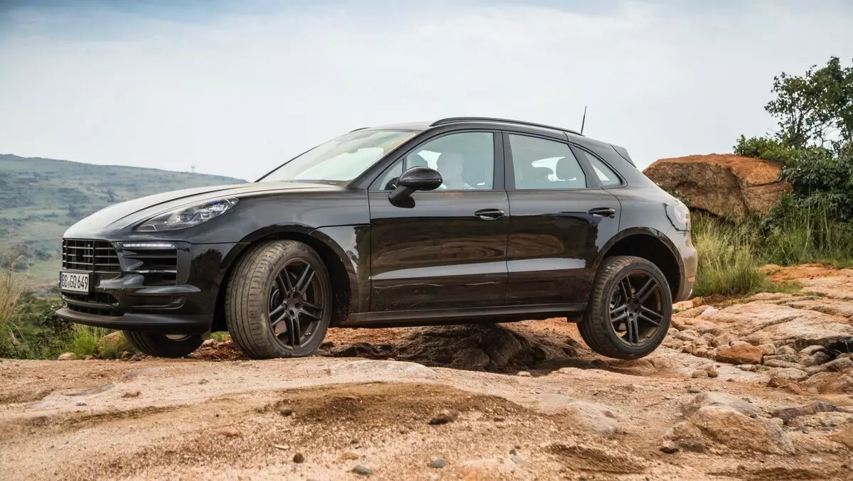 Updated Porsche Macan will enter the market at the end of July 21452_8