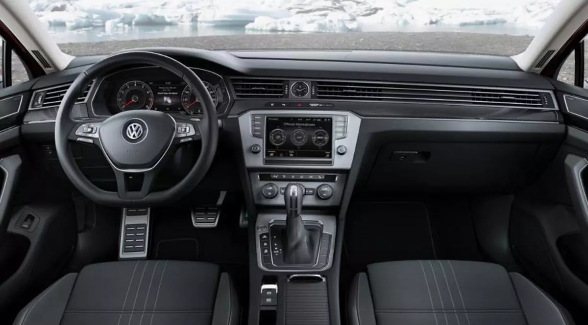 Volkswagen ukázal OVS-vysoko Passat AllTrack do Ženevy 2155_10