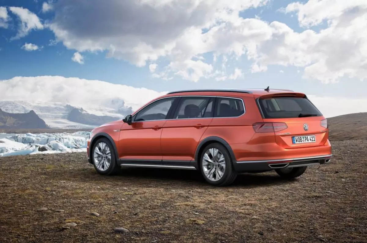 Volkswagen ukázal OVS-vysoko Passat AllTrack do Ženevy 2155_3