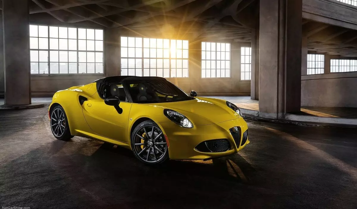 Gbanwee Alfa Romeo 4c ga-enweta mmelite teknụzụ dị ukwuu 21608_2