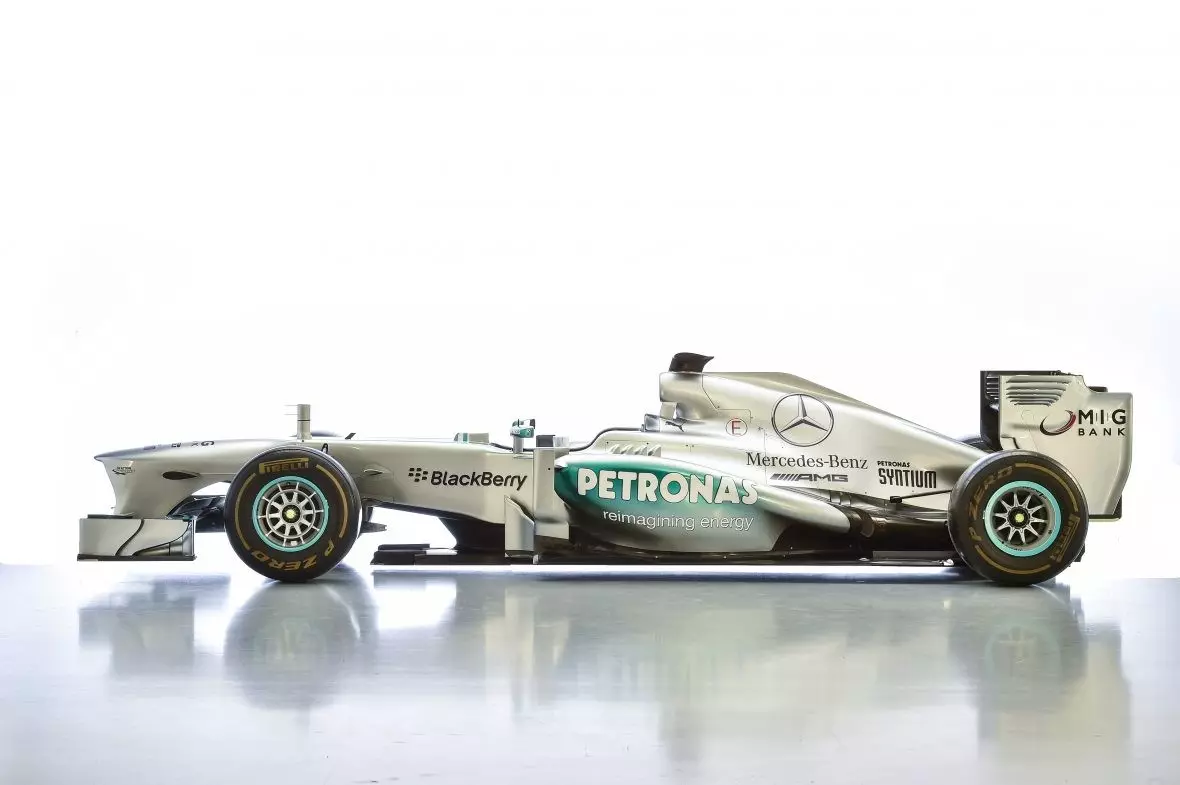 MERCEDES-AMG pripravljen za prodajo Lewis Hamilton 21613_1