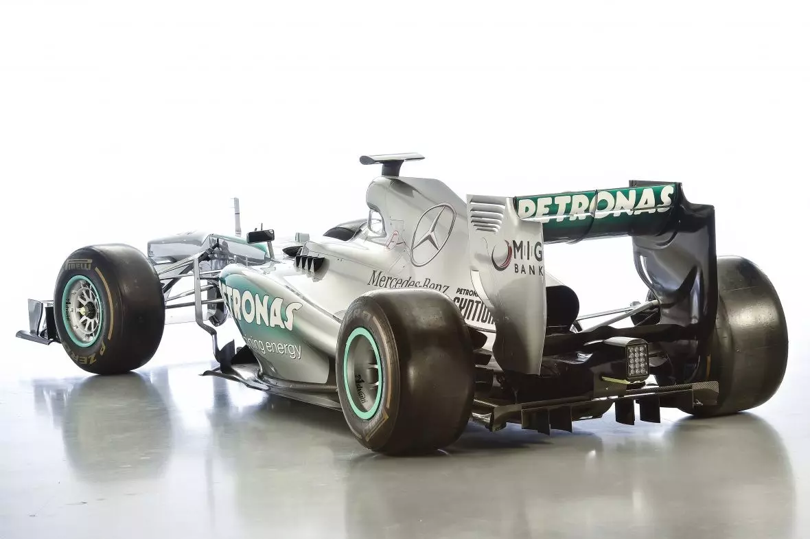 MERCEDES-AMG pripravljen za prodajo Lewis Hamilton 21613_2