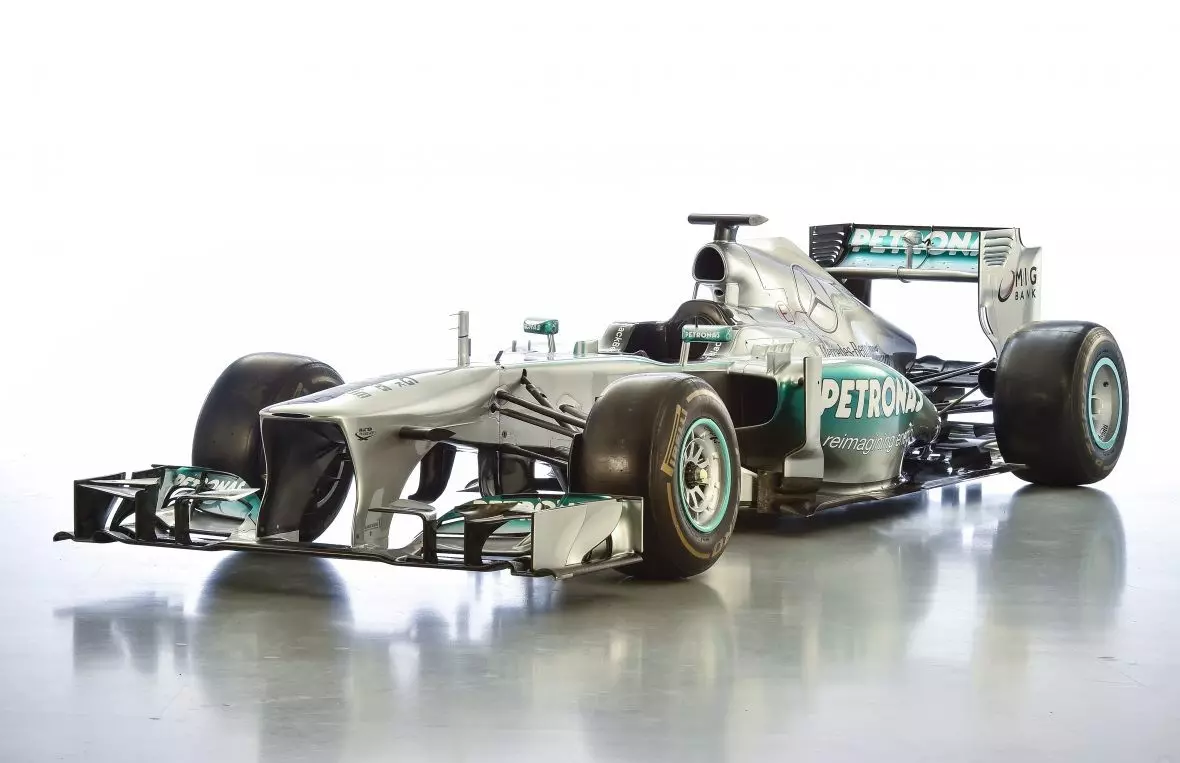 MERCEDES-AMG pripravljen za prodajo Lewis Hamilton 21613_3