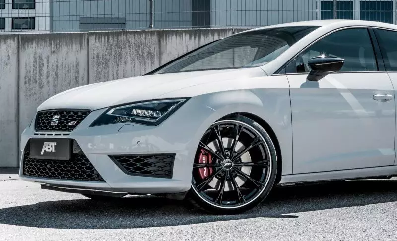 Upuan leon st cupra 300 carbon edition mula sa abt atelier nakatanggap ng isang solidong kapangyarihan ng singil 21633_1