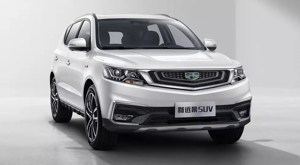 Geely Emgrand X7 a survécu à un autre Restyling: maintenant un salon complètement nouveau 21644_5