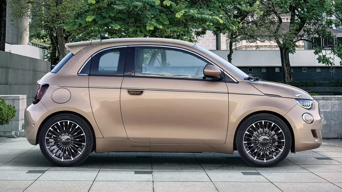 Fiat 500E 3 + 1: Plia pordo kaj versio por la malriĉuloj 21663_10