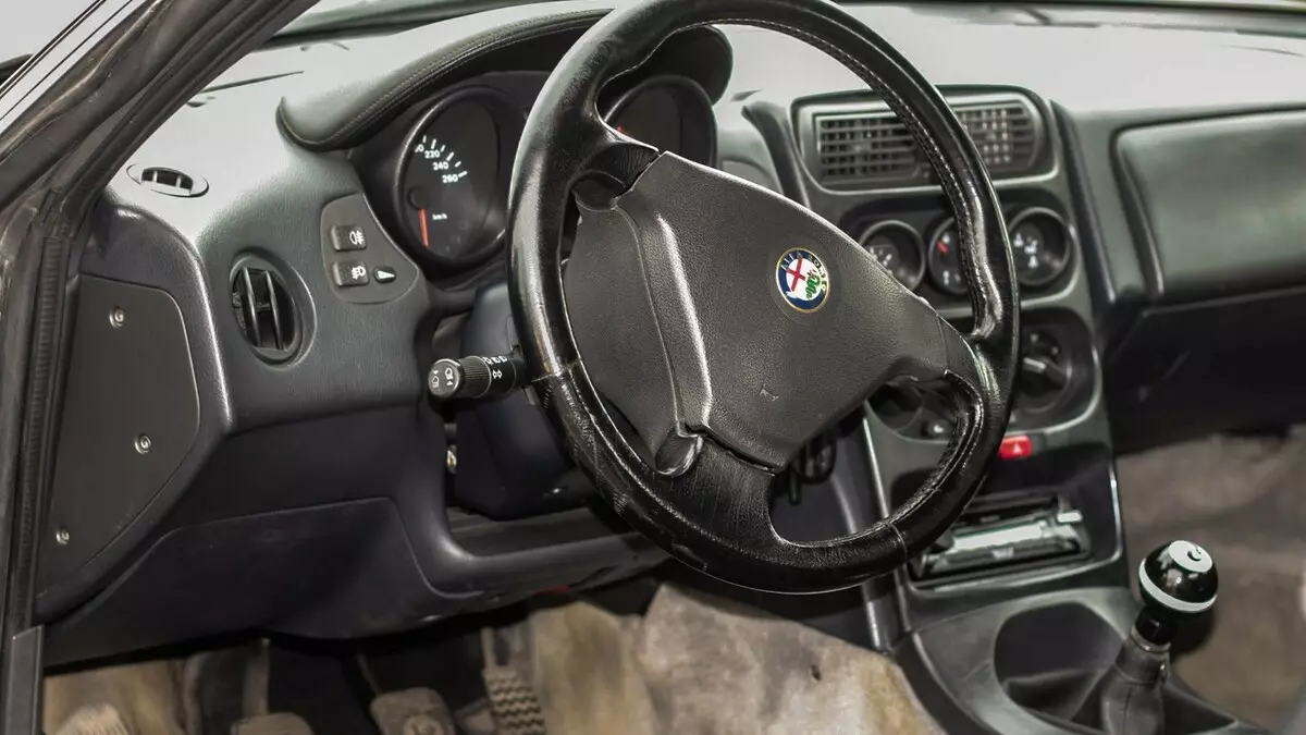 Για να επισκευάσετε είναι αδύνατο, να υπακούσετε επίσης: την εμπειρία της ιδιοκτησίας της Alfa Romeo GTV 21687_9